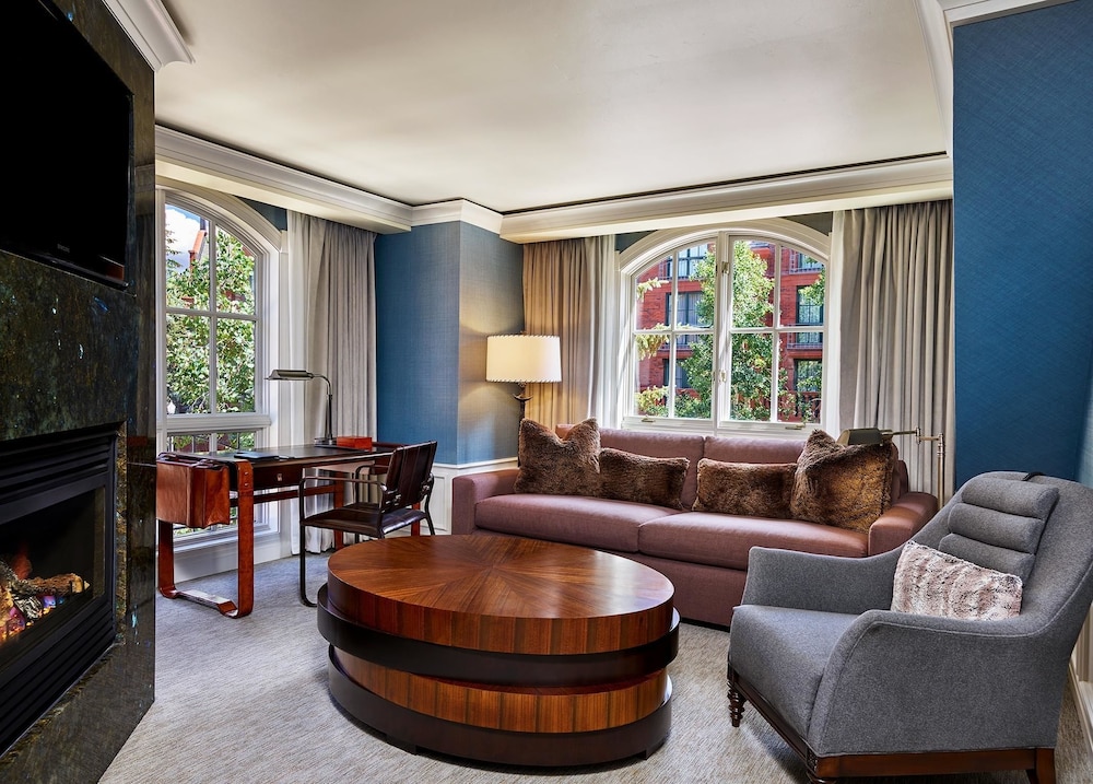 Book The St. Regis Aspen Resort in Aspen | Hotels.com