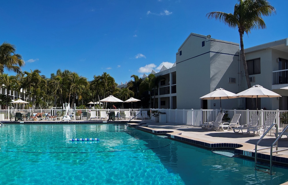 Book Beachcomber Beach Resort In St Pete Beach Hotels book-beachcomber-beach-resort-in-st-pete-beach-hotels