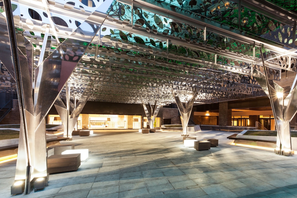 Book Novotel Madrid Center, Madrid, Spain - Hotels.com