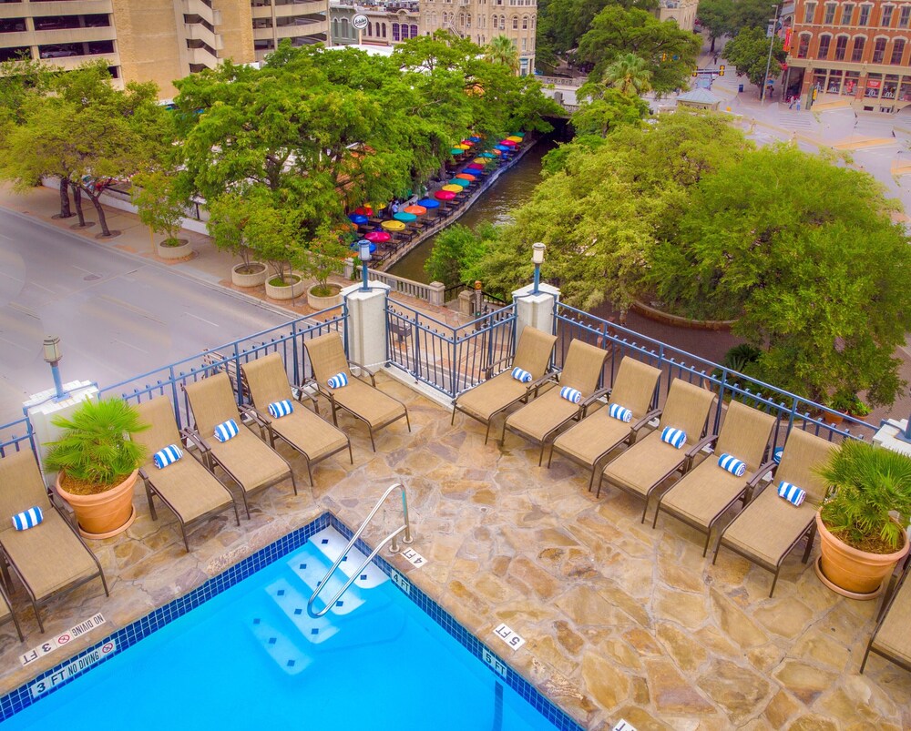 Book Hilton Palacio Del Rio in San Antonio | Hotels.com