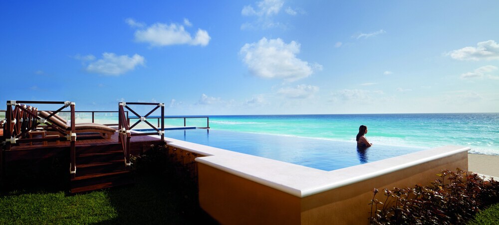 Book The Ritz-Carlton, Cancun in Cancun | Hotels.com