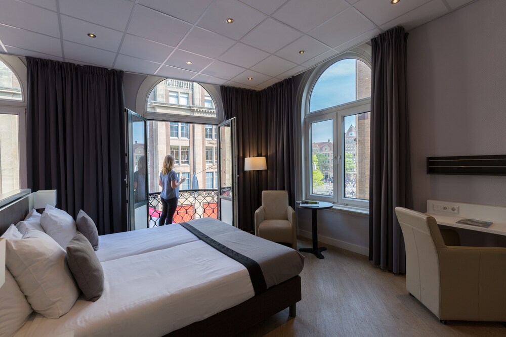 Book Hotel Amsterdam De Roode Leeuw in Amsterdam | Hotels.com