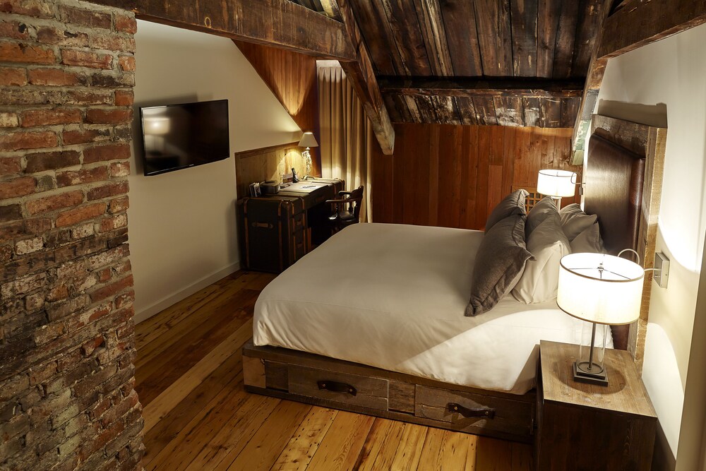 Book Auberge St Antoine in Quebec | Hotels.com