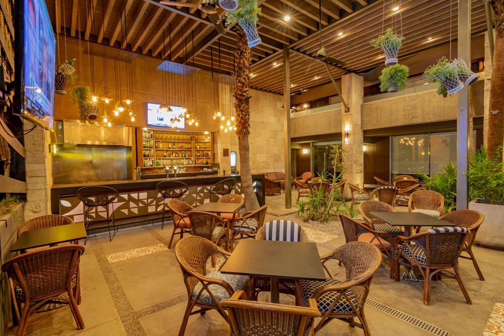 Book Hotel Lucerna Mexicali in Mexicali | Hotels.com