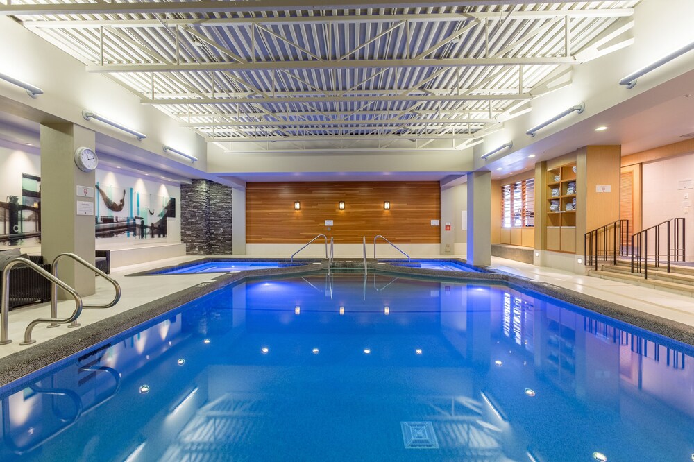 Book Banff Park Lodge in Banff | Hotels.com