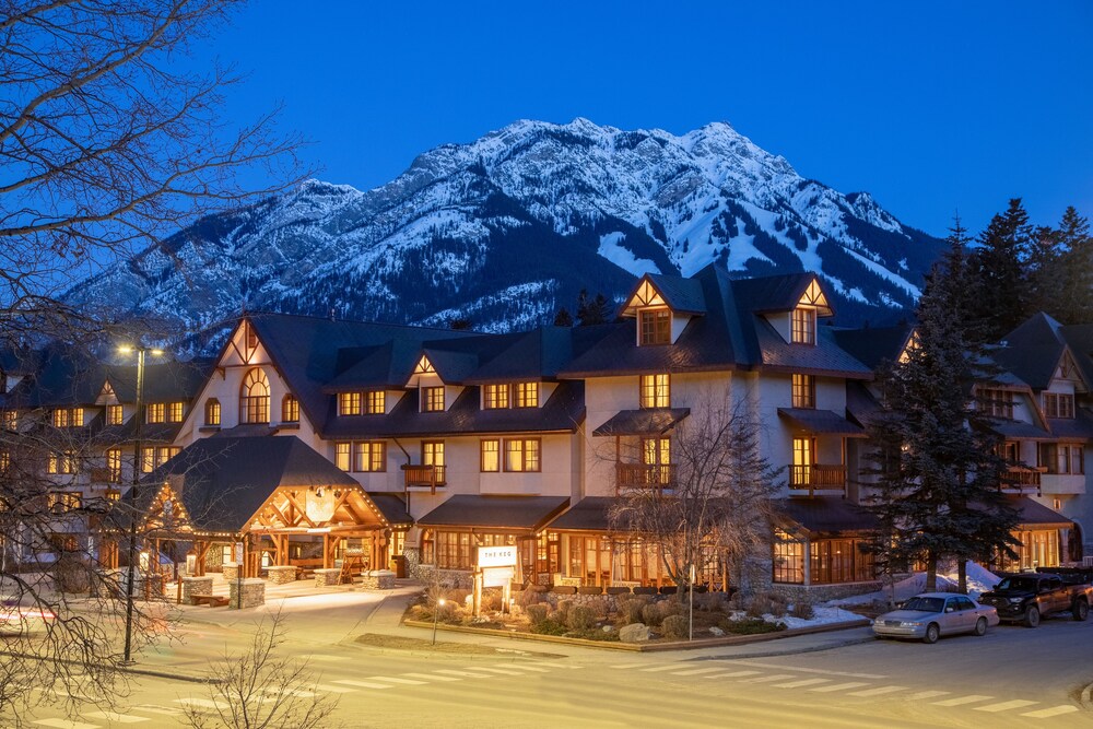 Book Banff Caribou Lodge and Spa in Banff | Hotels.com