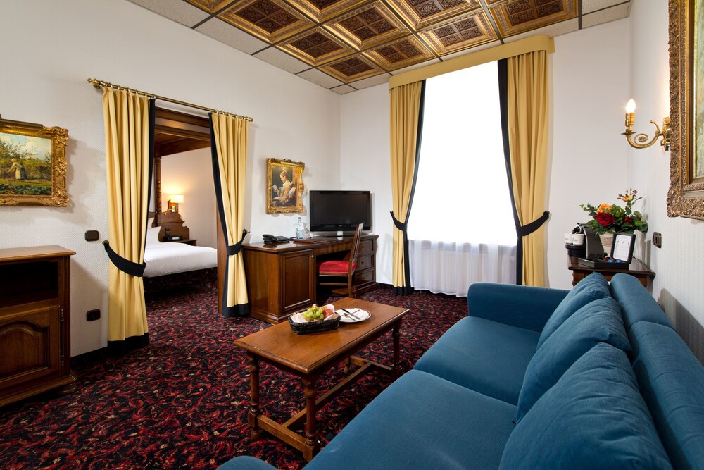 Book KING's HOTEL First Class in Munich | Hotels.com