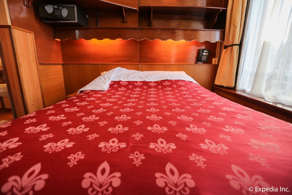 Book Nadia Hotel Amsterdam in Amsterdam | Hotels.com