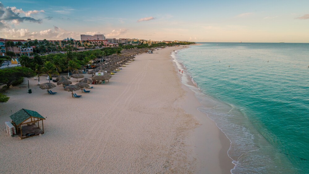 Book Amsterdam Manor Beach Resort in Noord | Hotels.com