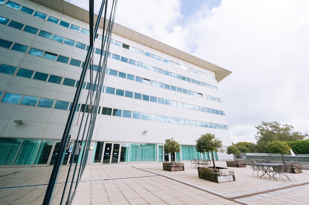 Book Arora Hotel Gatwick in Crawley | Hotels.com