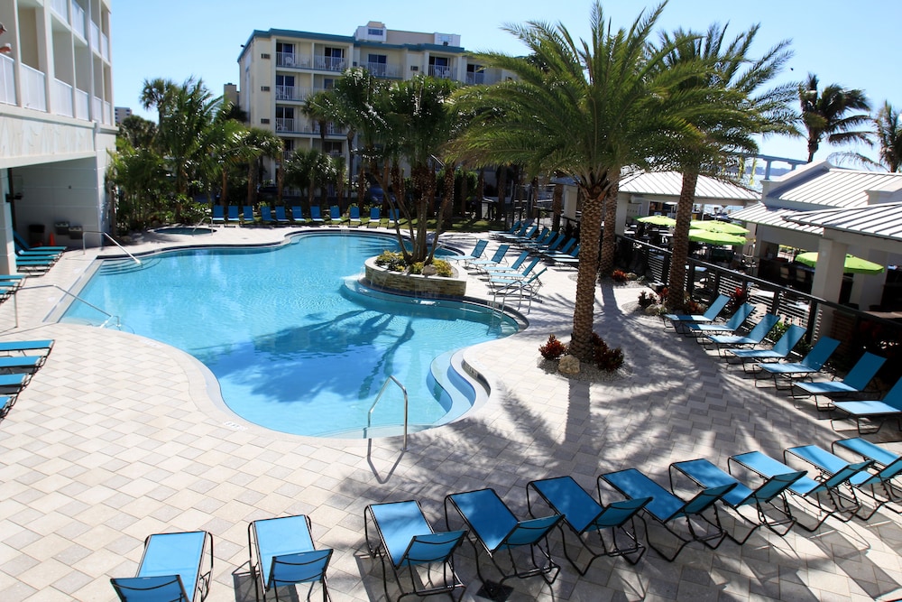 Book Shephards Beach Resort in Clearwater Beach | Hotels.com