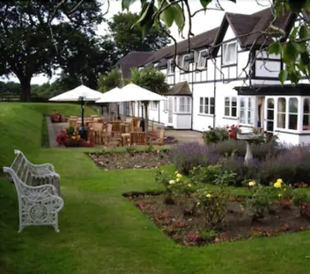Book South Lawn Hotel in Lymington | Hotels.com