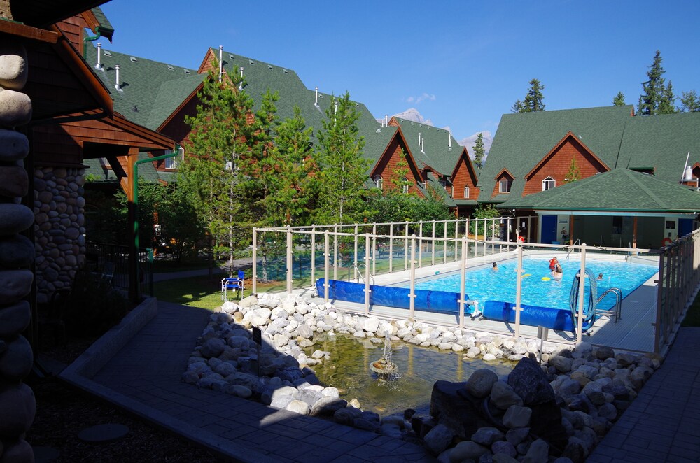Book Mystic Springs Chalets & Hot Pools in Canmore | Hotels.com