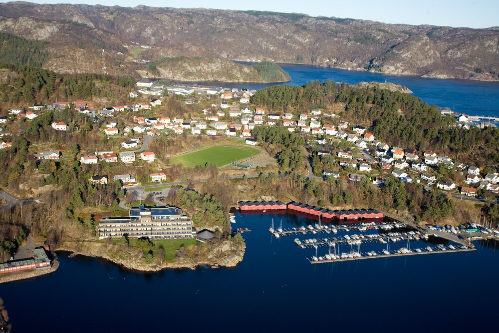 Book Farsund Fjordhotell in Farsund | Hotels.com