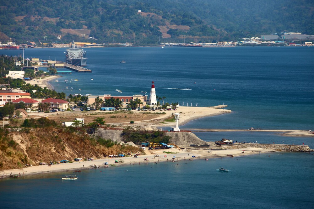 Book The Lighthouse Marina Resort in Olongapo | Hotels.com