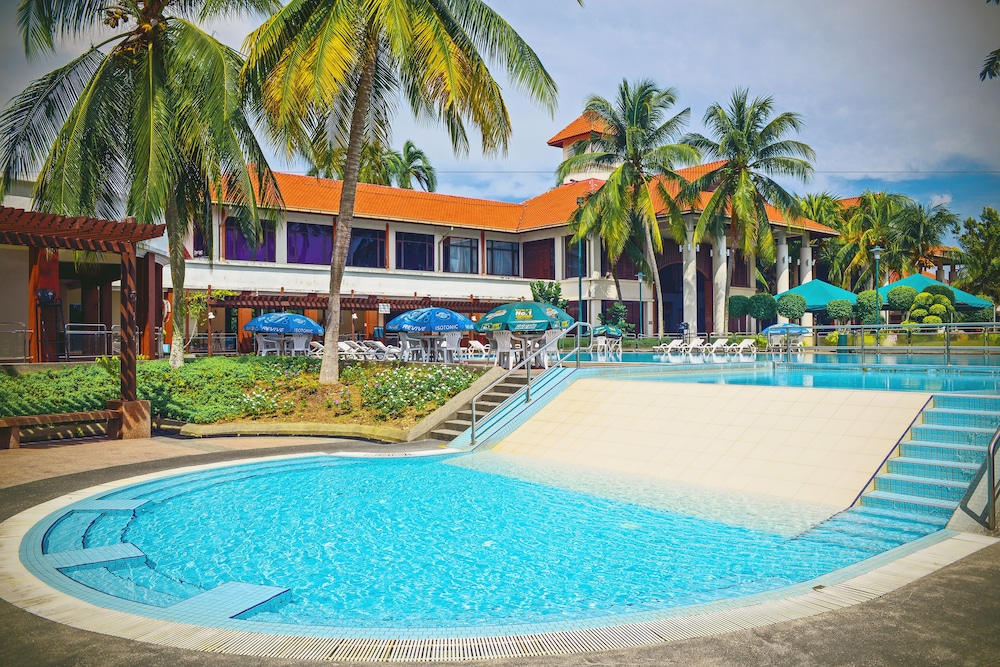 Nilai Springs Resort Hotel (Nilai, Malasia) : Hoteles en Nilai ...