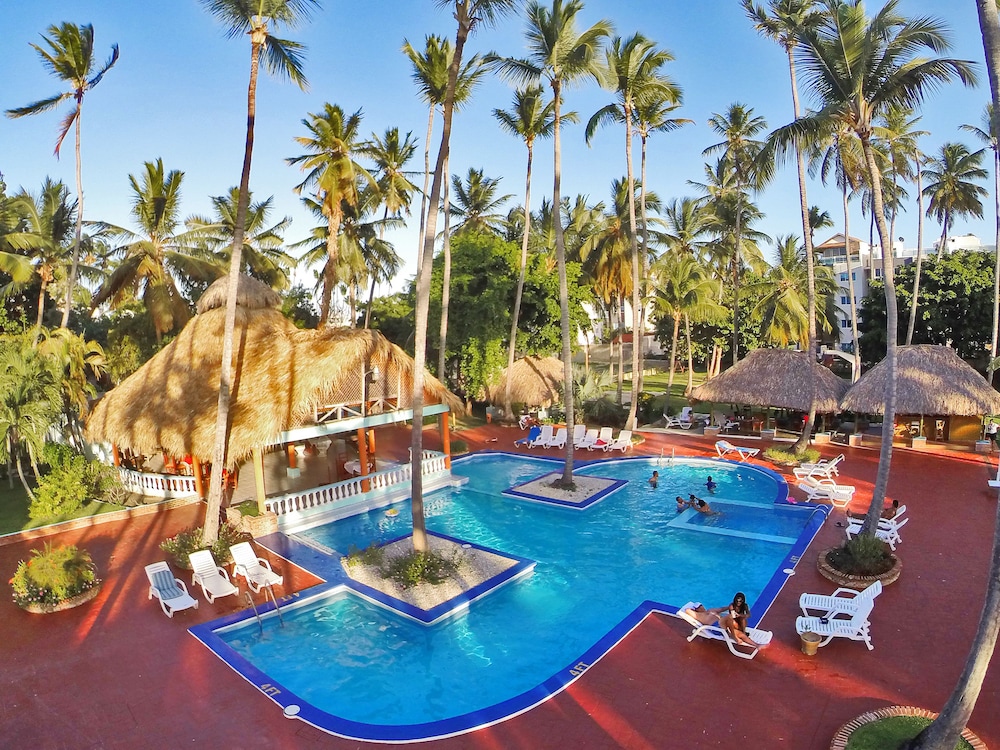 Book Hotel Cortecito Inn Bavaro in Punta Cana | Hotels.com