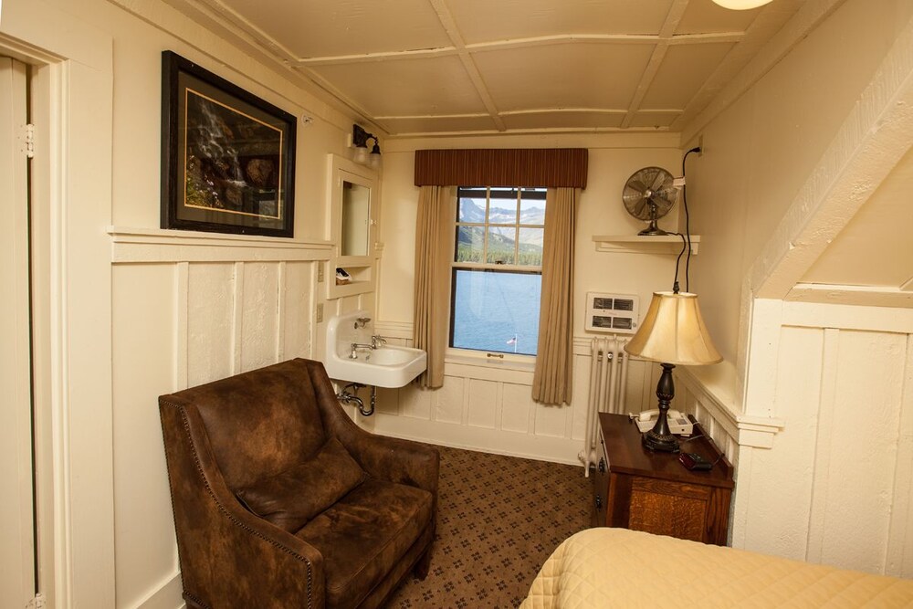 Book Many Glacier Hotel - Inside the Park in Babb | Hotels.com