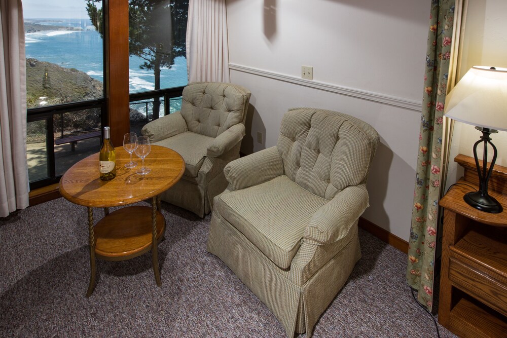 Book Ragged Point Inn and Resort in Ragged Point | Hotels.com