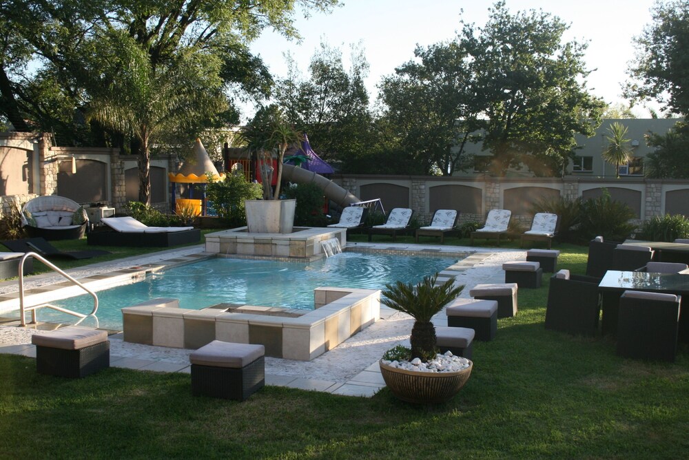 Africa Paradise in Benoni – Book on Hotels.com