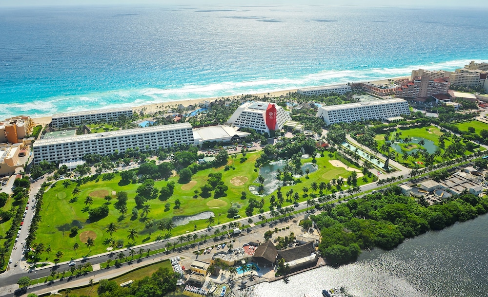 The Pyramid at Grand Oasis - All Inclusive (Cancún, México) : Hoteles ...