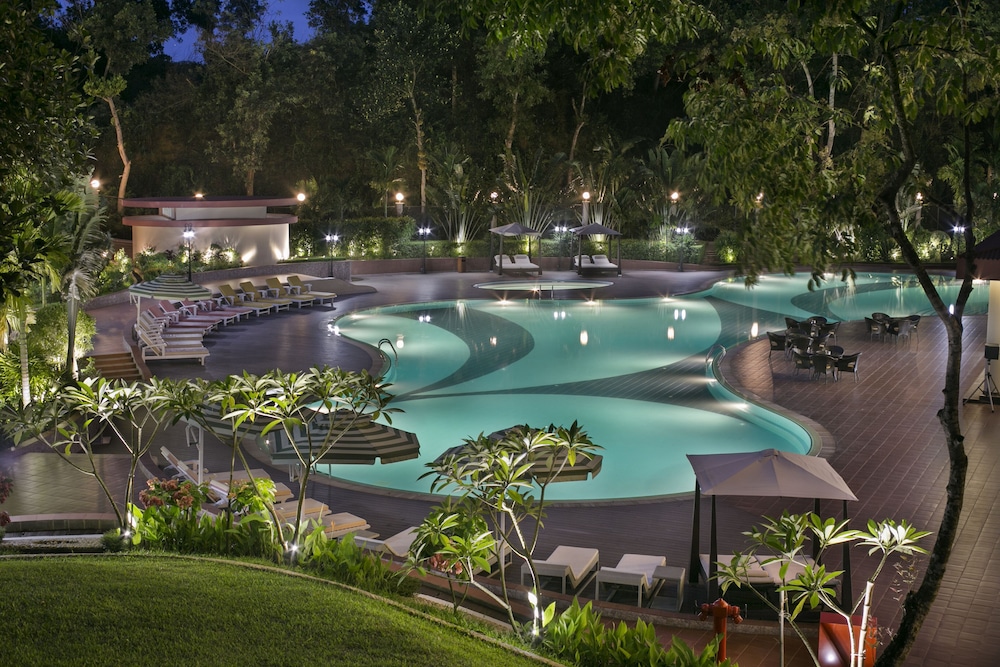 Book Grand Sultan Tea Resort & Golf in Sreemangal | Hotels.com