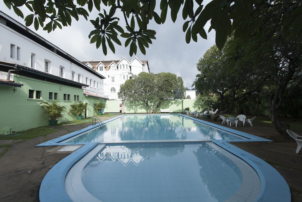 Book Queen's Hotel in Kandy | Hotels.com