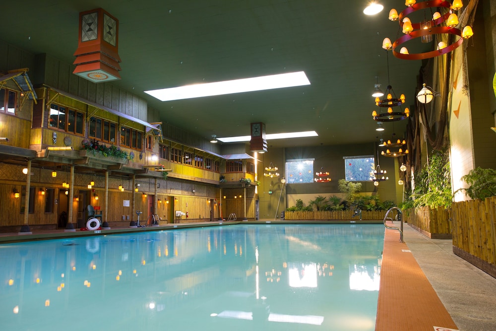 Book McMenamins Anderson School in Bothell | Hotels.com