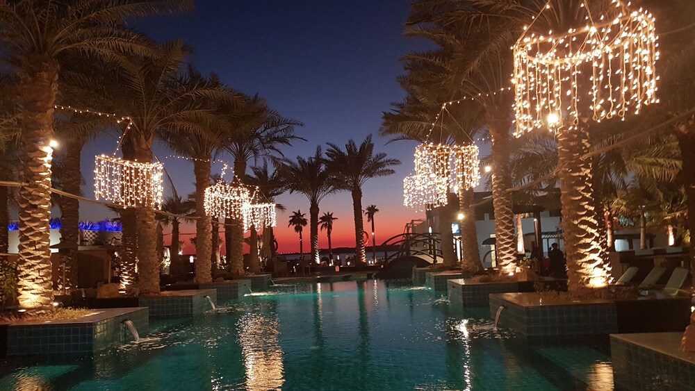 Book Lagoona Beach Luxury Resort and Spa in Budaiya | Hotels.com