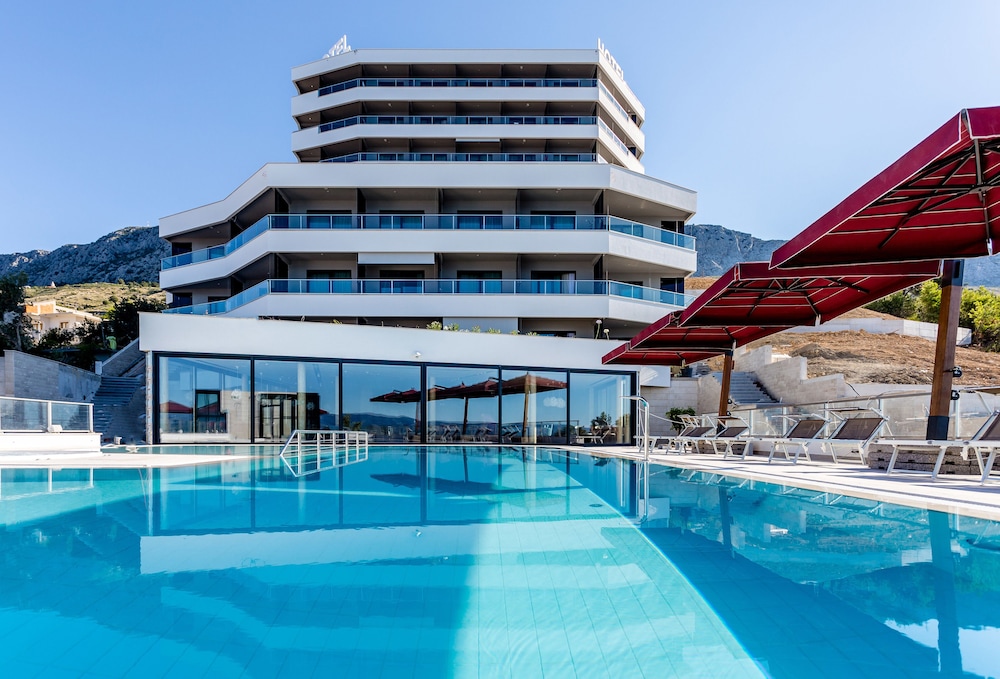 Book Hotel Plaza Duce in Omis | Hotels.com
