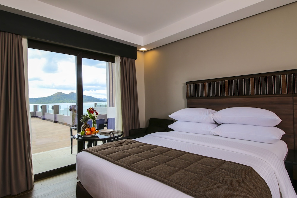 Book Two Seasons Coron Bayside Hotel in Coron | Hotels.com