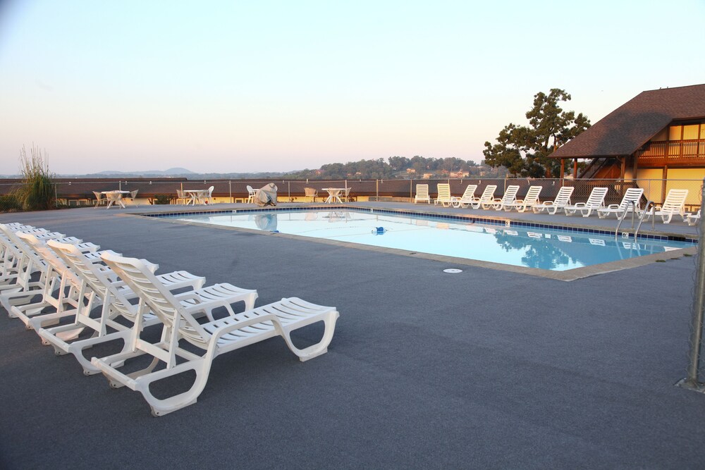 Book Table Rock Resorts at Kimberling in Kimberling City | Hotels.com