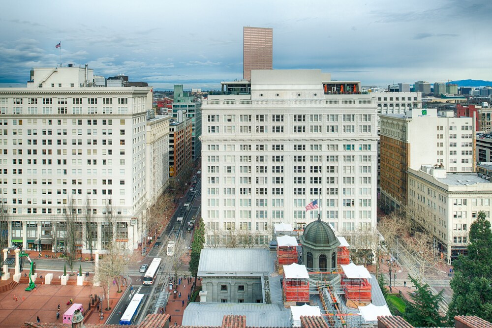 Book The Duniway Portland A Hilton Hotel in Portland | Hotels.com