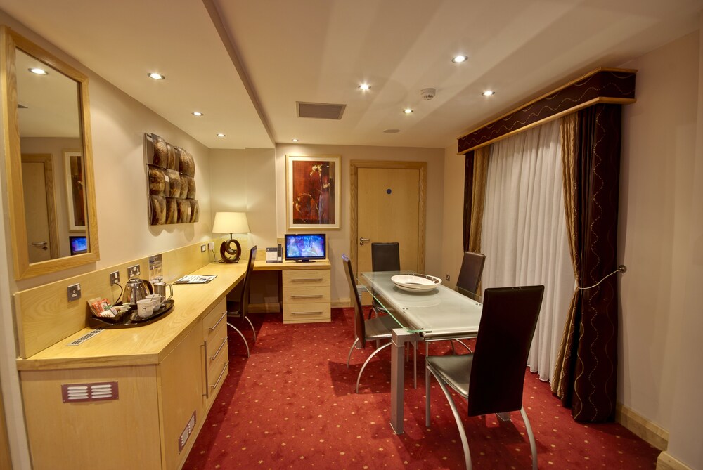 The Suites Hotel & Spa Knowsley - Liverpool by Compass Hospitality ...