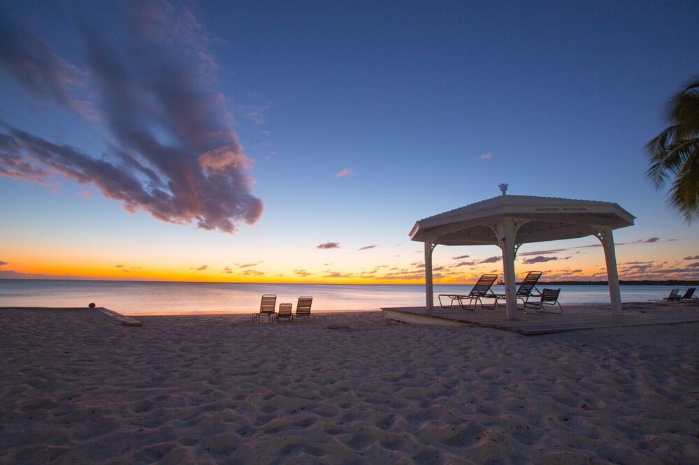 Book Cape Santa Maria Beach Resort in Galliot Cay | Hotels.com