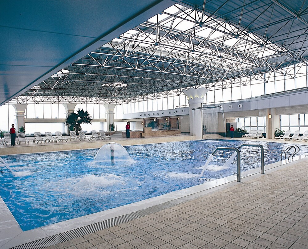 Book Guilin Lijiang Waterfall Hotel in Guilin | Hotels.com