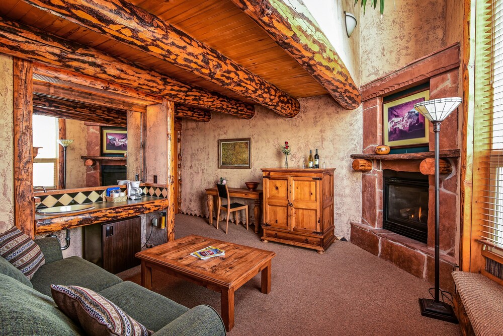 Book Chipeta Solar Springs Resort in Ridgway | Hotels.com