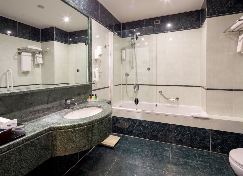 Book Holiday Inn Turin Corso Francia, an IHG Hotel in Turin | Hotels.com