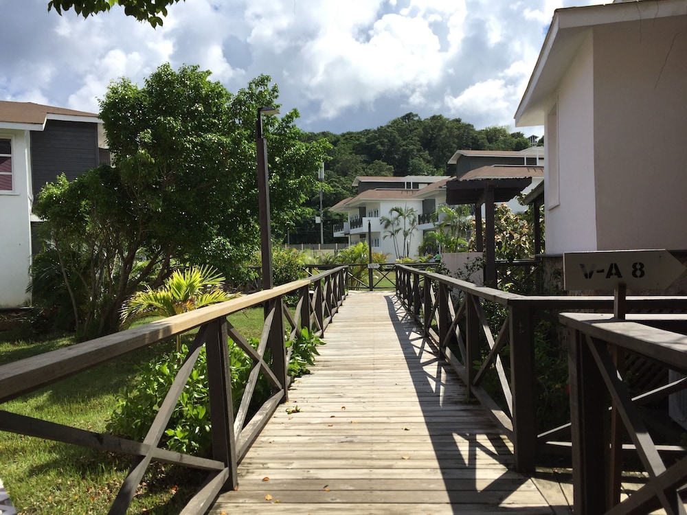 Book Henry Morgan Resort - All Inclusive in Roatan | Hotels.com