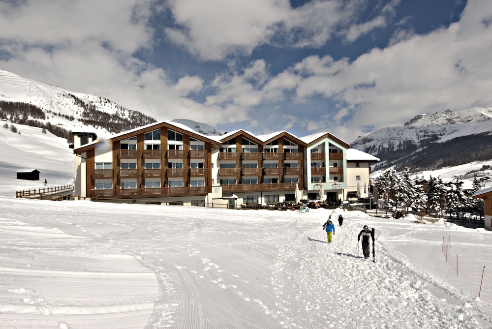 Book Hotel Lac Salin Spa & Mountain Resort, Livigno, Italy - Hotels.com