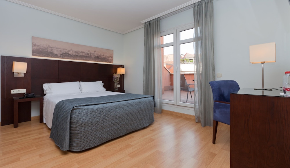 Book Hotel Ganivet in Madrid | Hotels.com