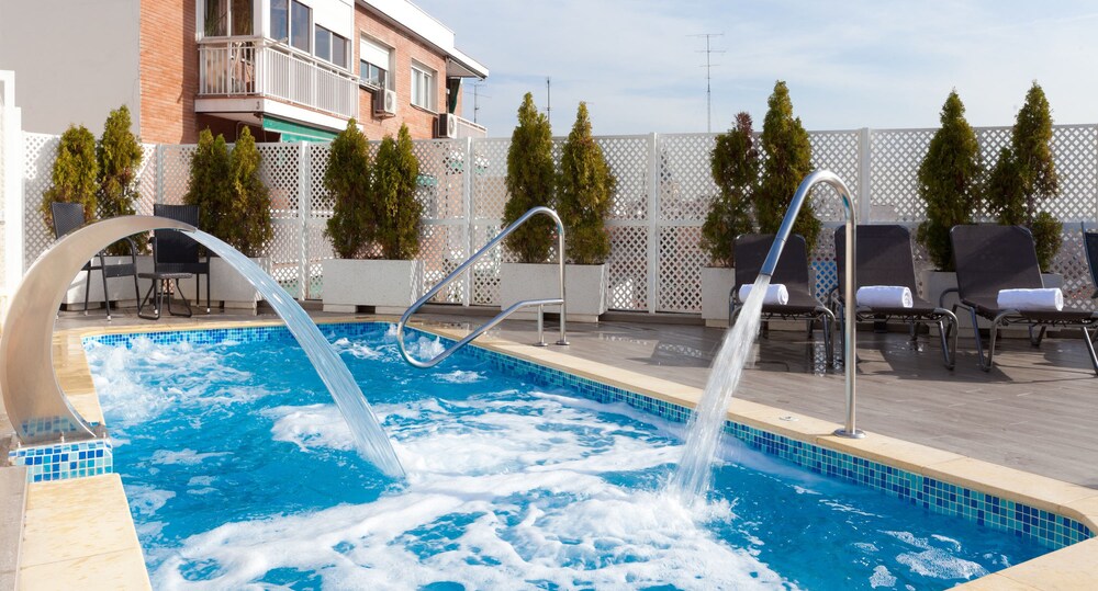 Book Hotel Ganivet in Madrid | Hotels.com