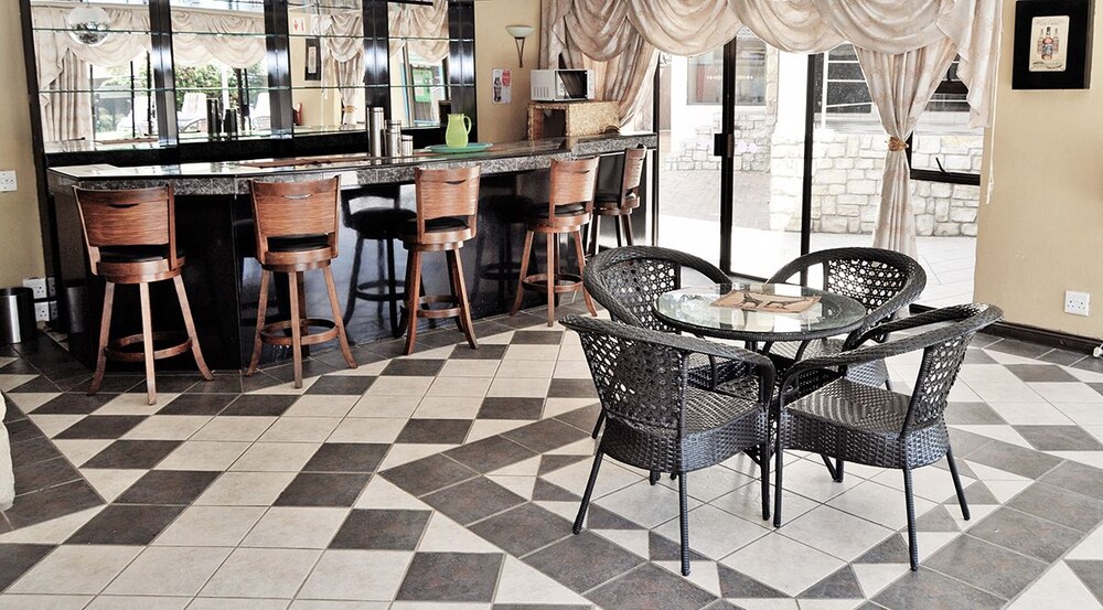 Ecotel Premier Lodge & Conference Centre in Benoni – Book on Hotels.com