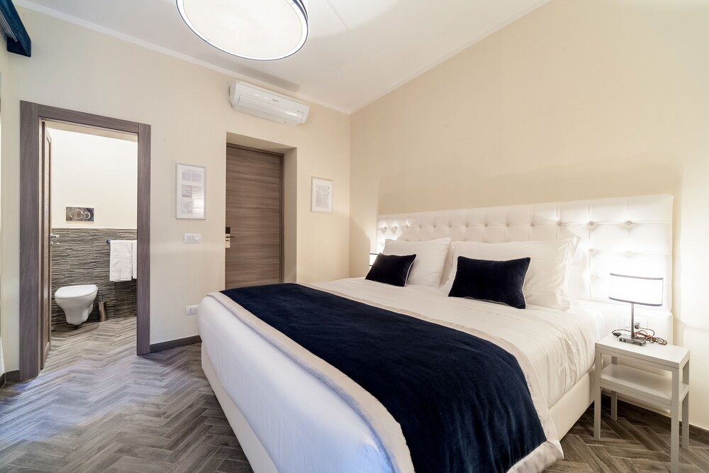 Book Foro Romano Luxury Suites in Rome | Hotels.com