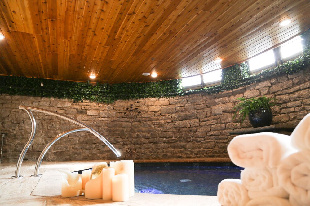 Book The Detroit Club-Hotel in Detroit | Hotels.com