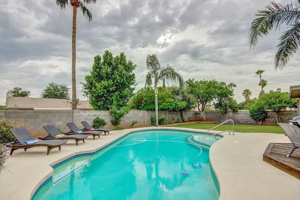 Book SLS Sandra with FREE Heated Pool, Spa, Pool Table & More. in ...