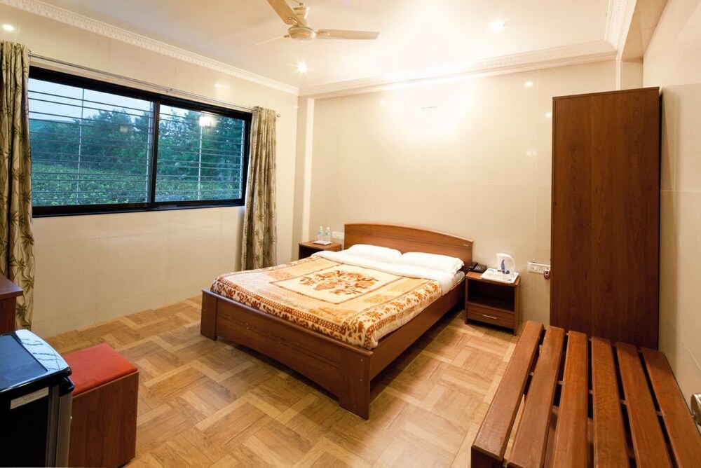 Book GP Farm in Nashik | Hotels.com