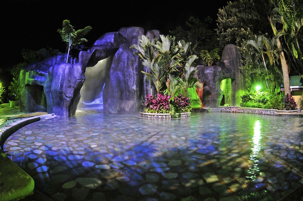 Book Baldi Hot Springs Hotel and Spa in La Fortuna | Hotels.com