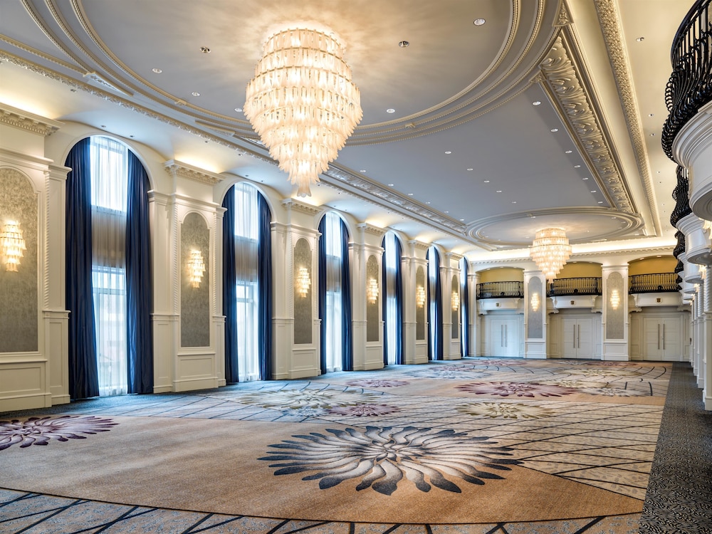 Book The Westin Book Cadillac Detroit in Detroit | Hotels.com