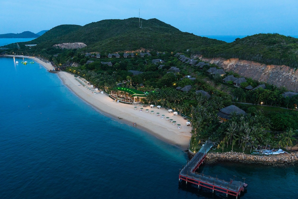 Book MerPerle Hon Tam Resort in Nha Trang | Hotels.com